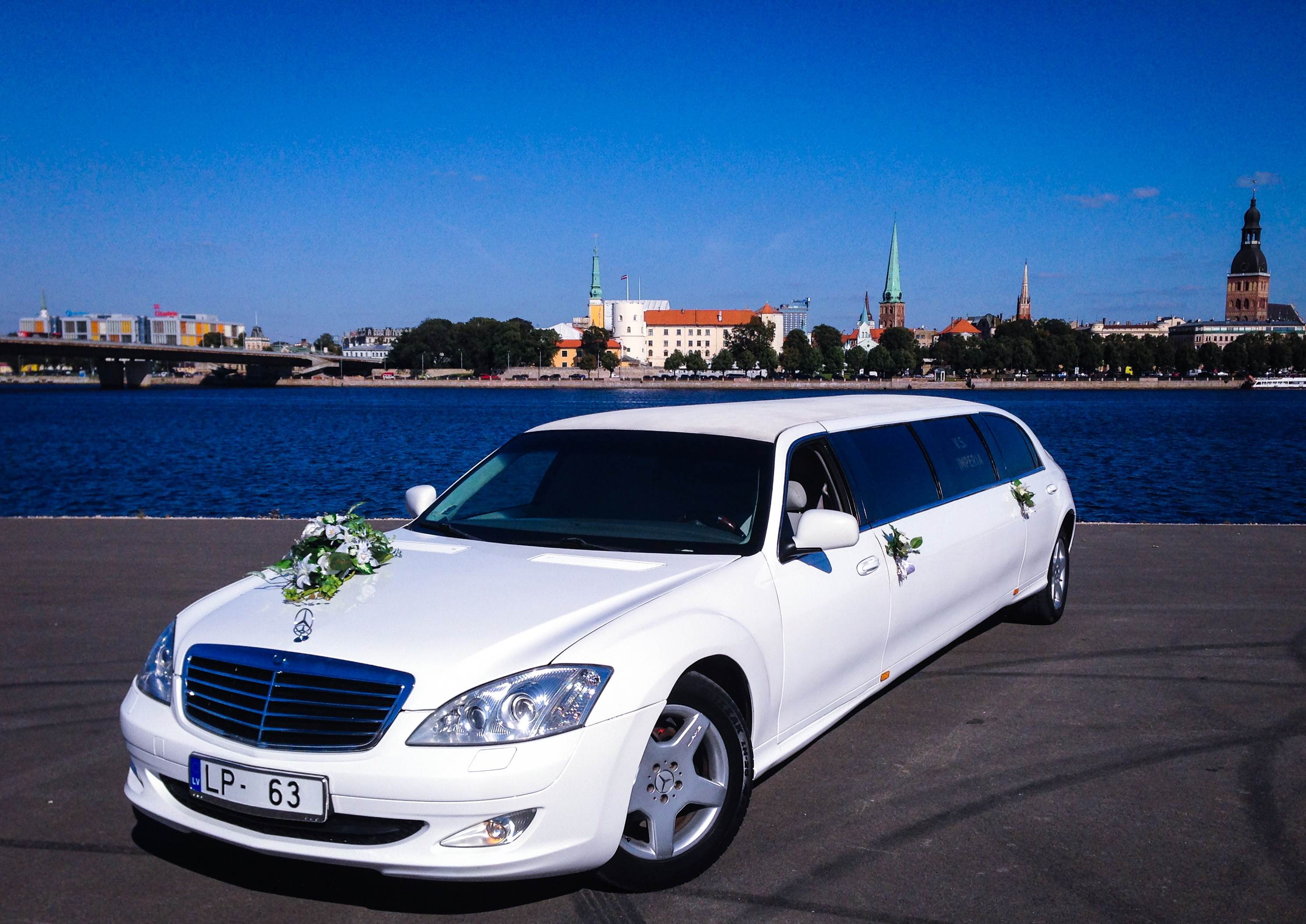 Mercedes S-class Limo Super Stretch WT