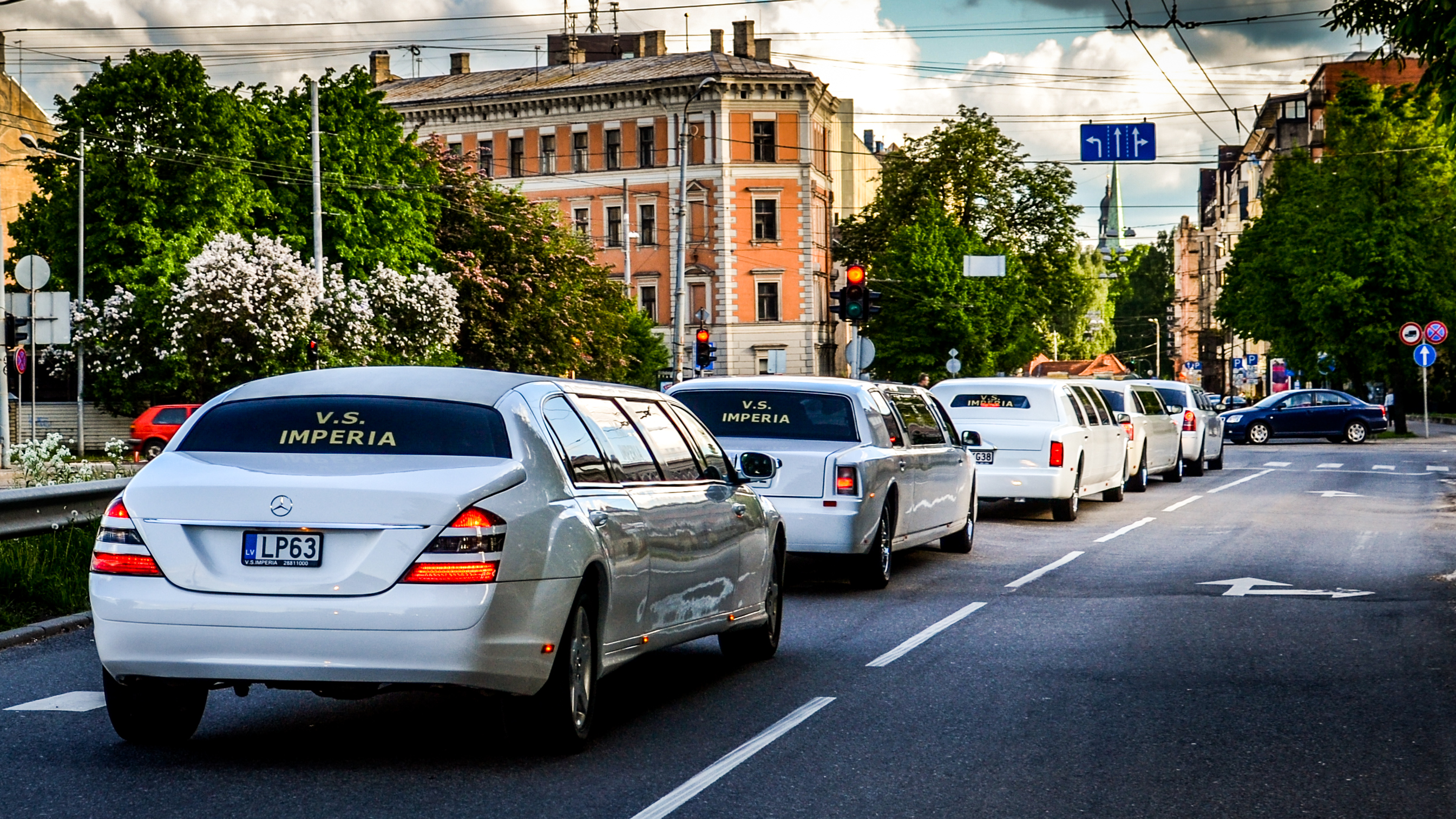 Mercedes S-class Limo Super Stretch WT